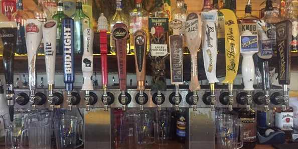 Cross Country Bar & Grill | Travel Wisconsin