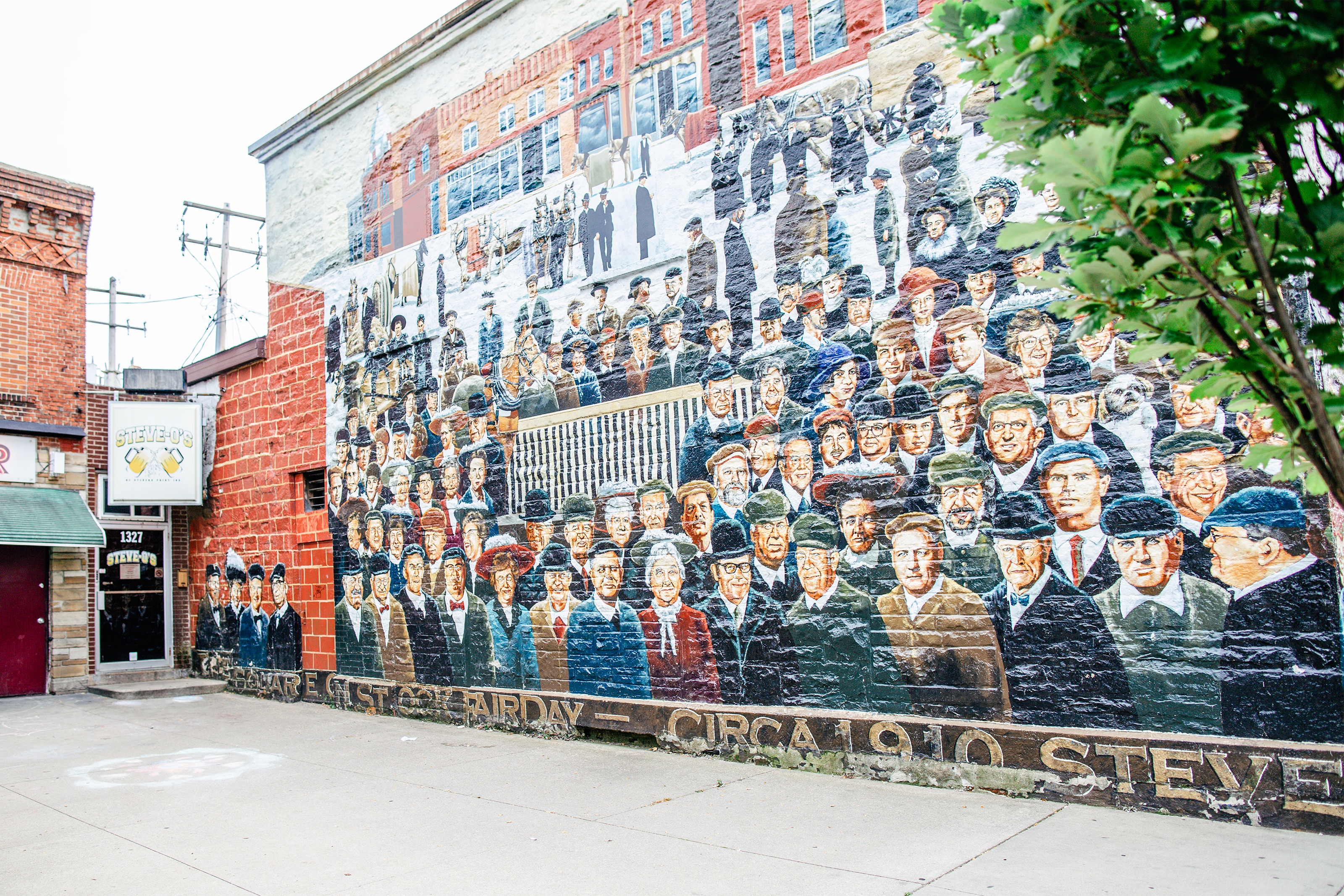 Downtown Historic Murals | Travel Wisconsin