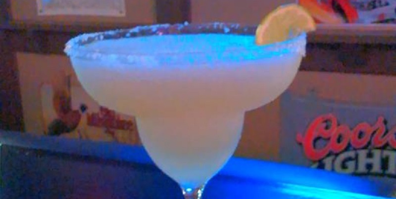 Hot Shots Bar & Grill | Travel Wisconsin