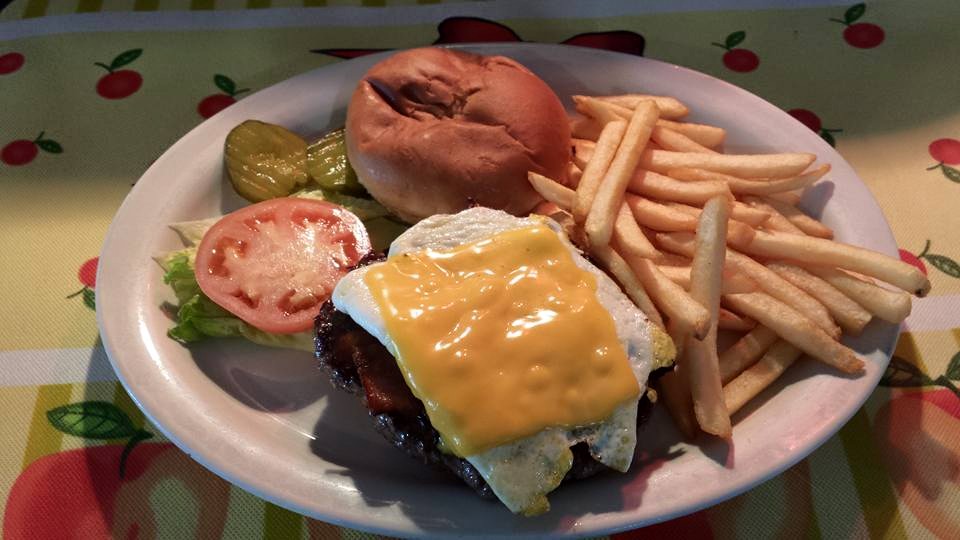 Red Apple Restaurant | Travel Wisconsin