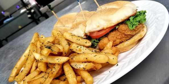 Boundaries Bar & Grill | Travel Wisconsin