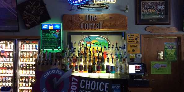 Corral Bar & Riverside Grill | Travel Wisconsin