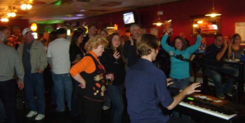 Ivory Room Piano Bar | Travel Wisconsin