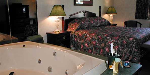 Rustic Manor Motor Lodge | Travel Wisconsin