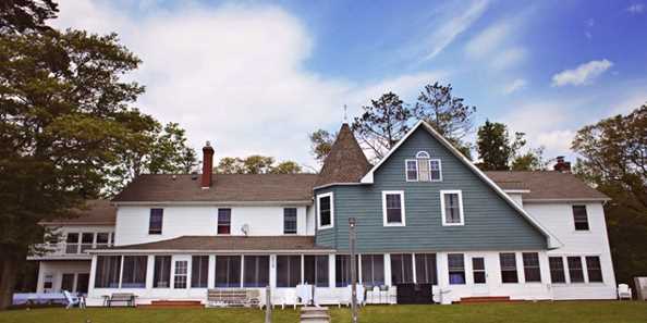 The Old Chicago Club | Travel Wisconsin