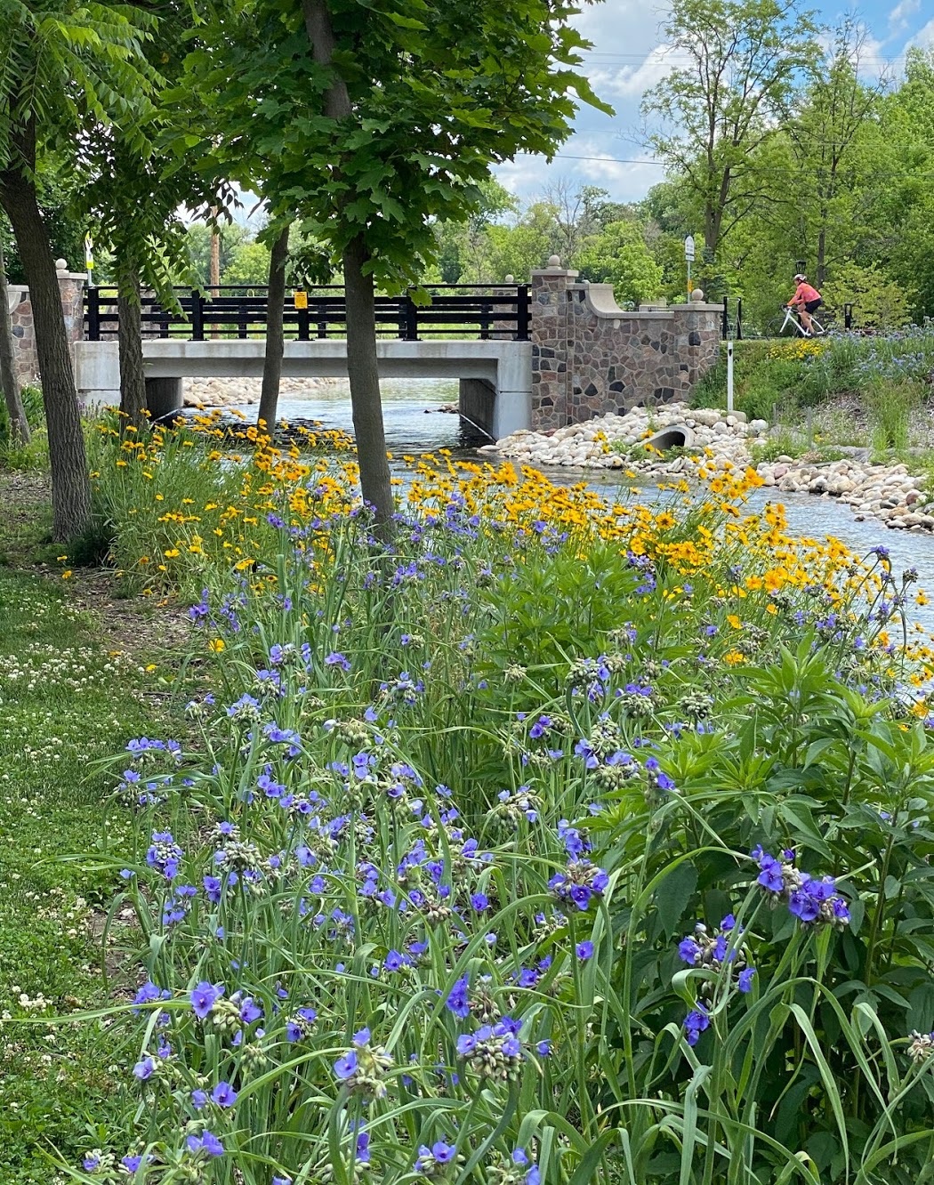 Delafield Promotion & Tourism Office and Visitor Center | Travel Wisconsin