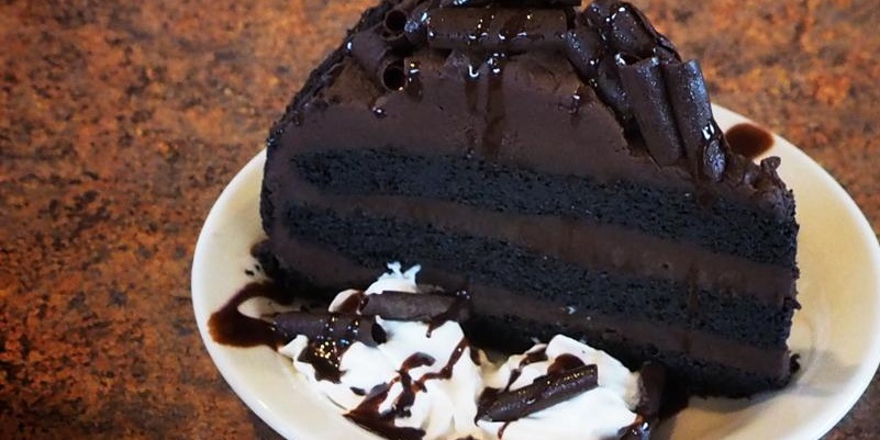 Cinders Charcoal & Grill | Travel Wisconsin