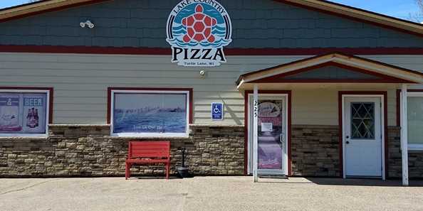 Lake Country Pizza | Travel Wisconsin