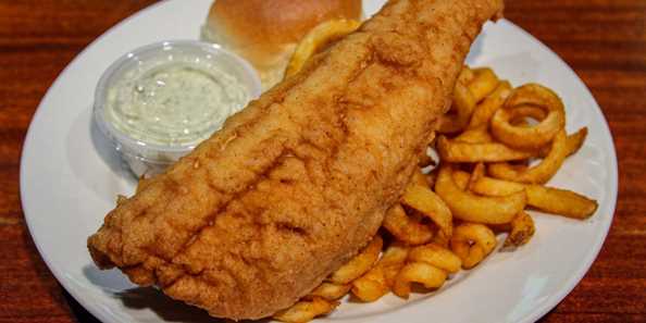 Wando's Bar & Grill | Travel Wisconsin