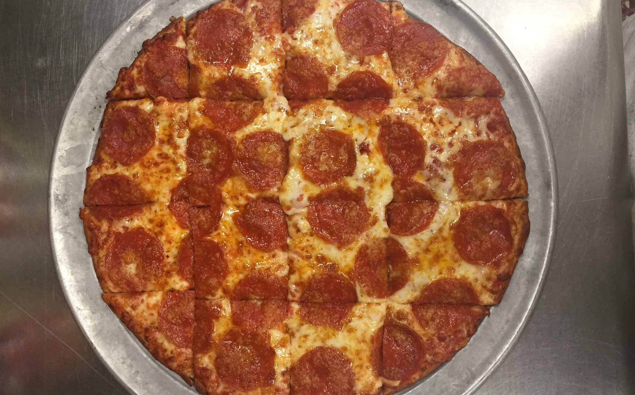 Deo's Pizzeria Pub | Travel Wisconsin